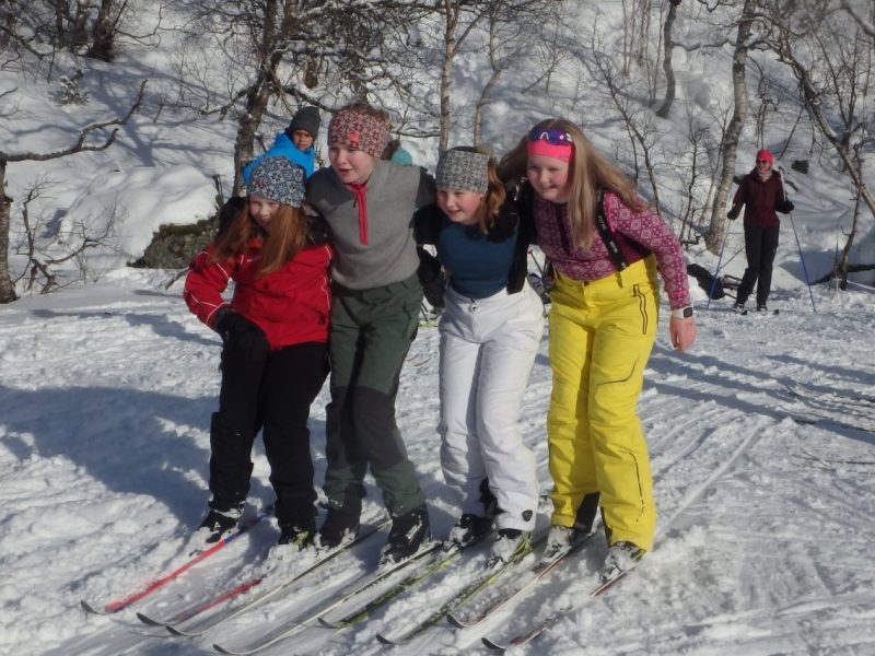 Blide elevar frå Moster og Meling - Gullingen Leirskule