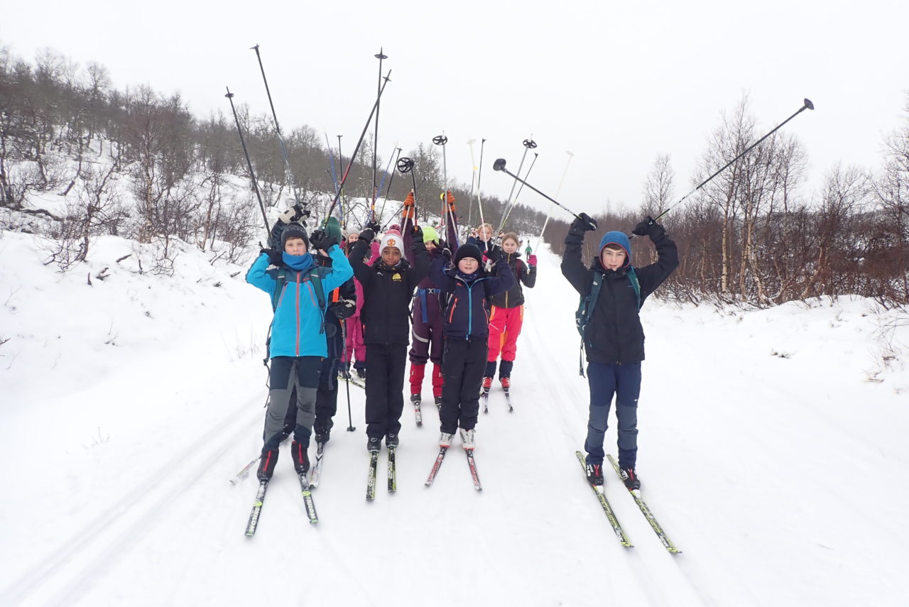 Glimt frå ei flott veke med Meling skule - Gullingen Leirskule