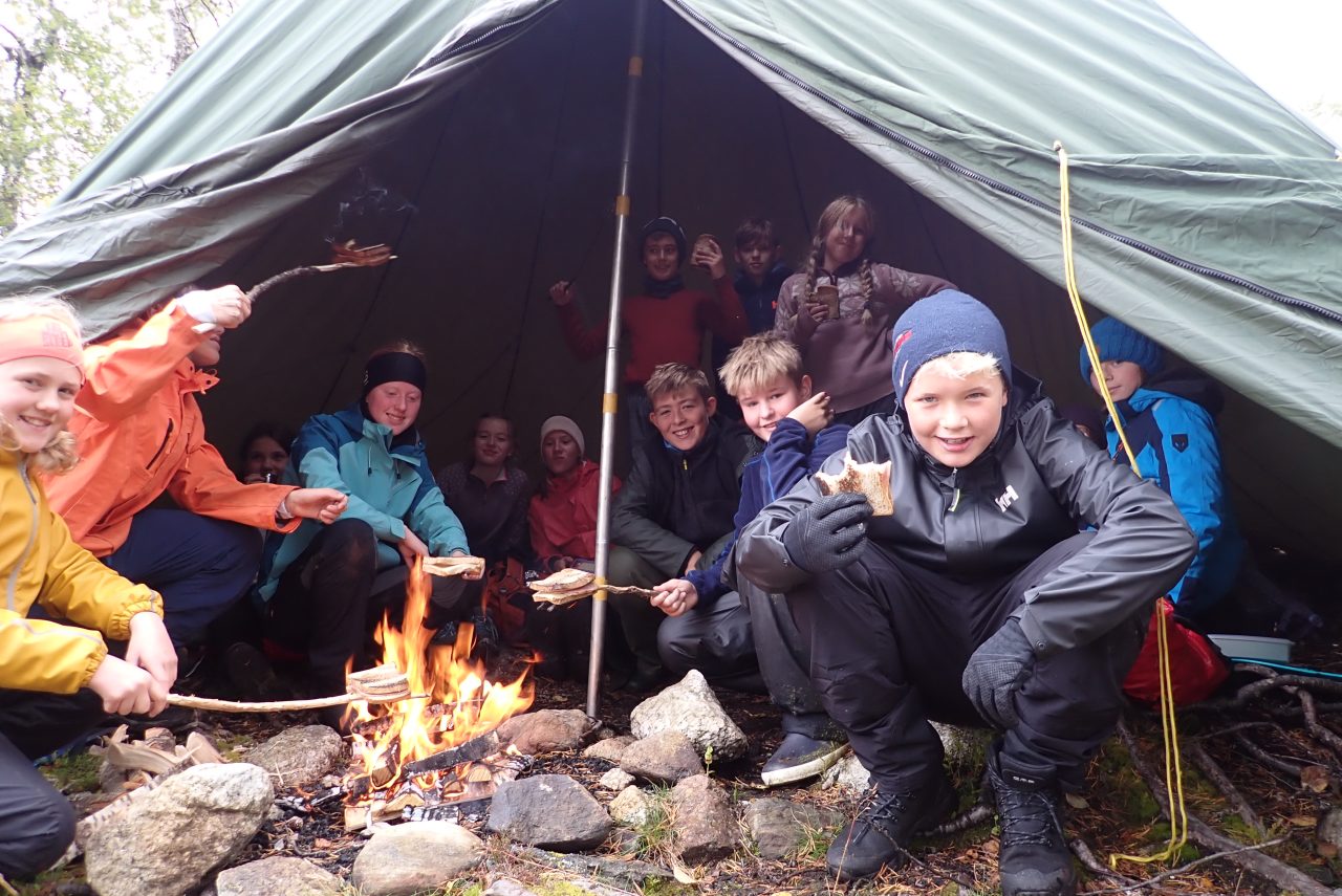 GUJE1266 - Gullingen Leirskule