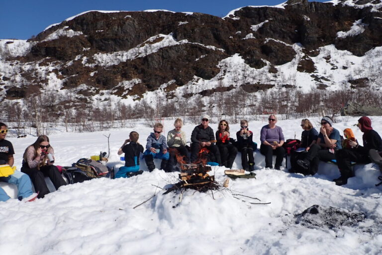 Storevarden og Meling skule på leirskule i strålande vær. - Gullingen ...