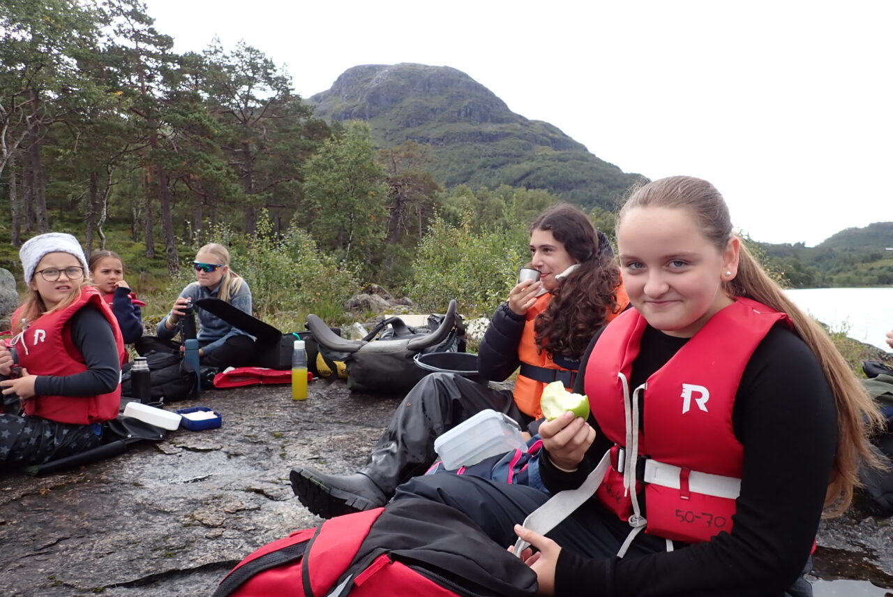 Strålande elevar og sommarvêr med Stangeland skole i Sandnes ...